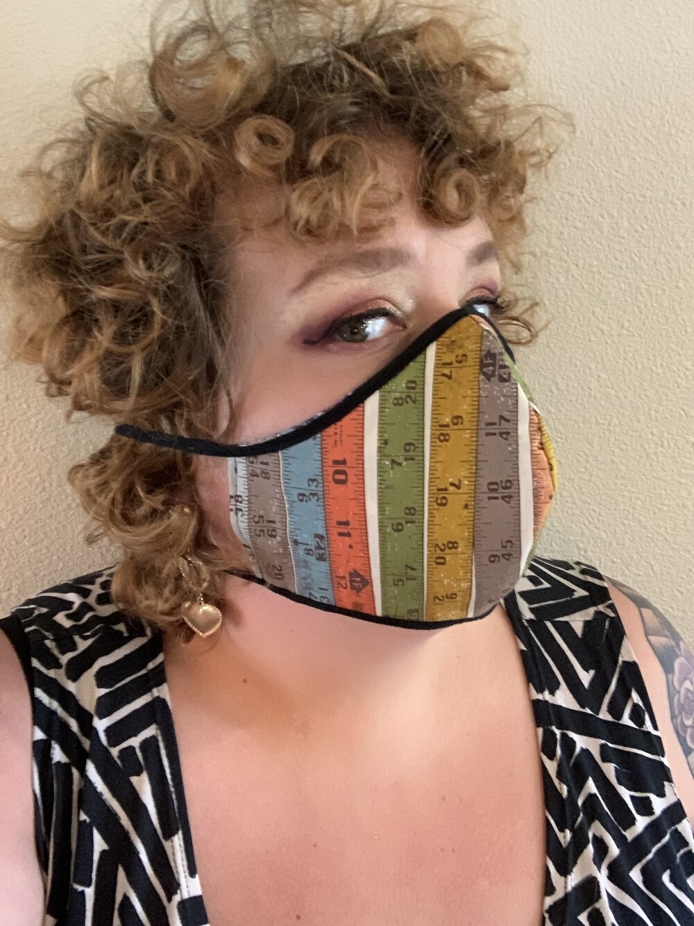 Best face masks for people with large heads, chubby faces and beards ...